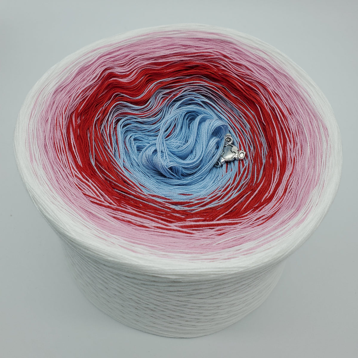 I Can Fly, My Friend (reverse) Gradient Yarn